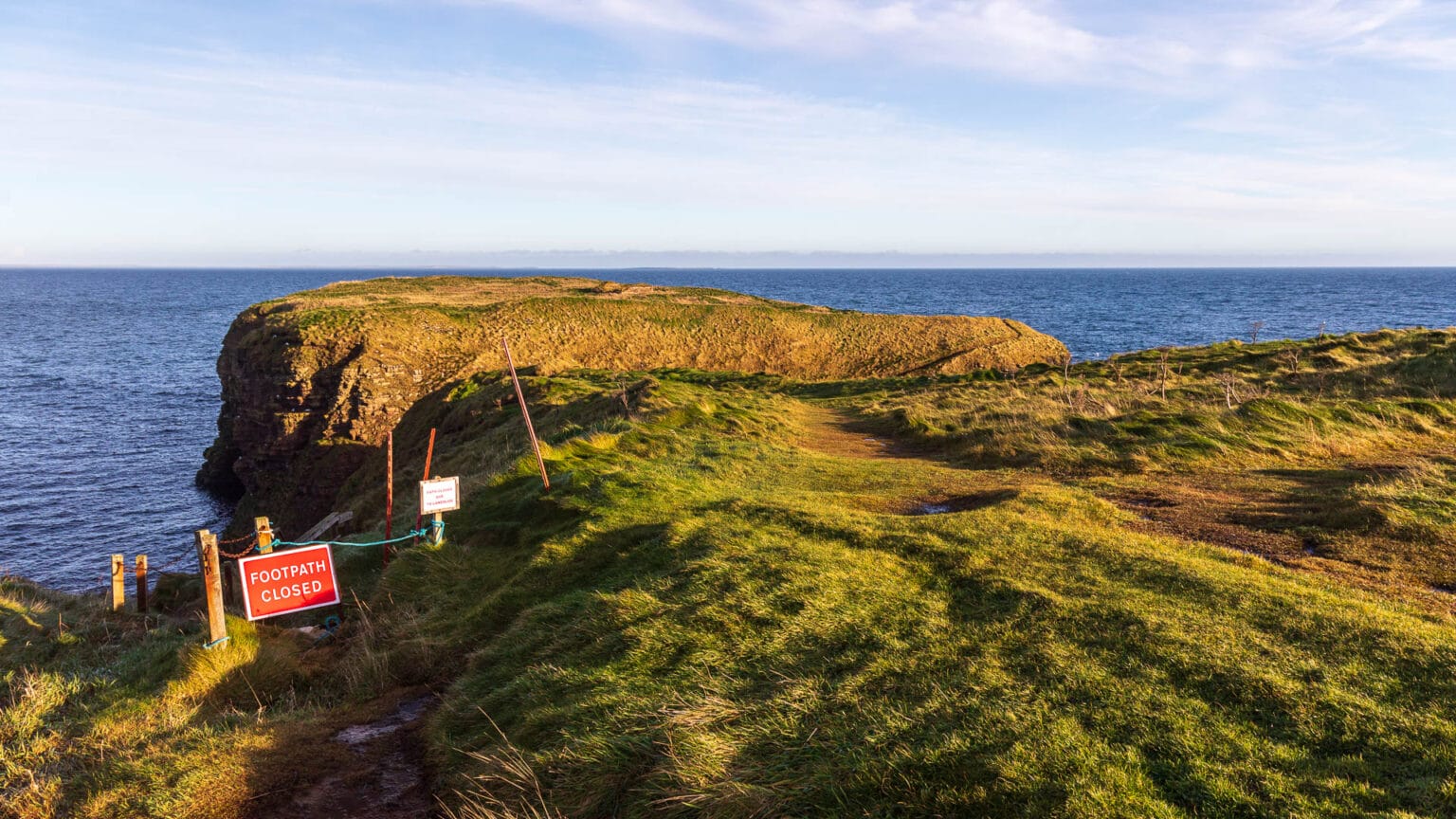 Brough of Deerness, The Gloup und das Mull Head Reserve