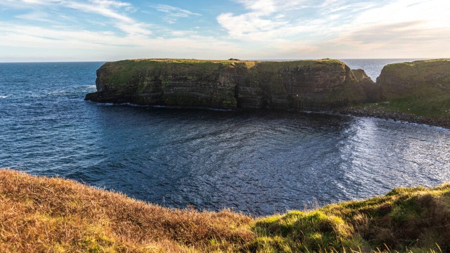 Brough of Deerness, The Gloup und das Mull Head Reserve
