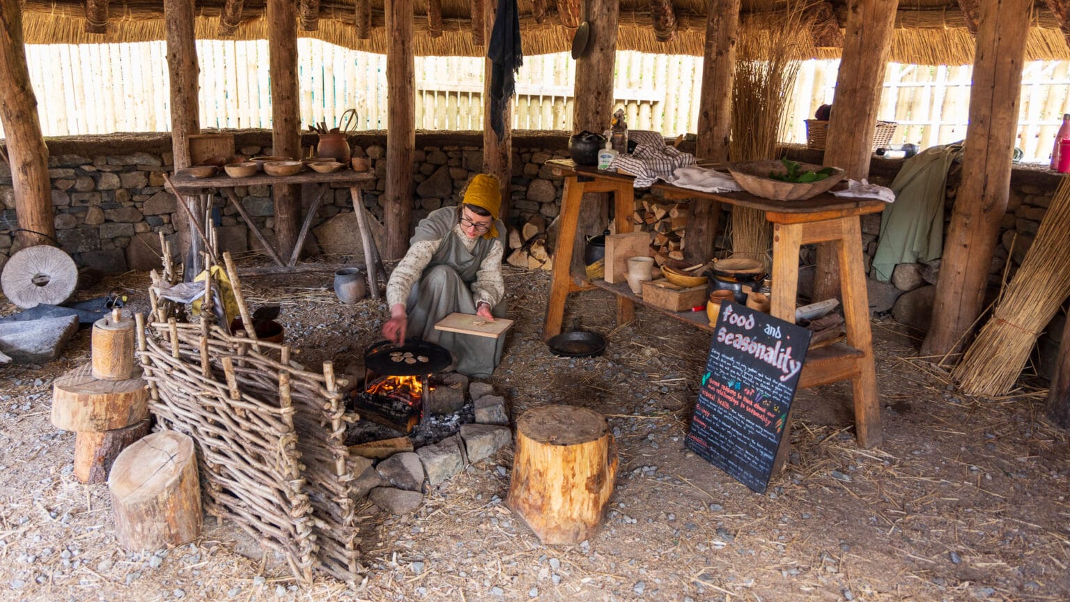 Scottish Crannog Center: Living like in the Iron Age